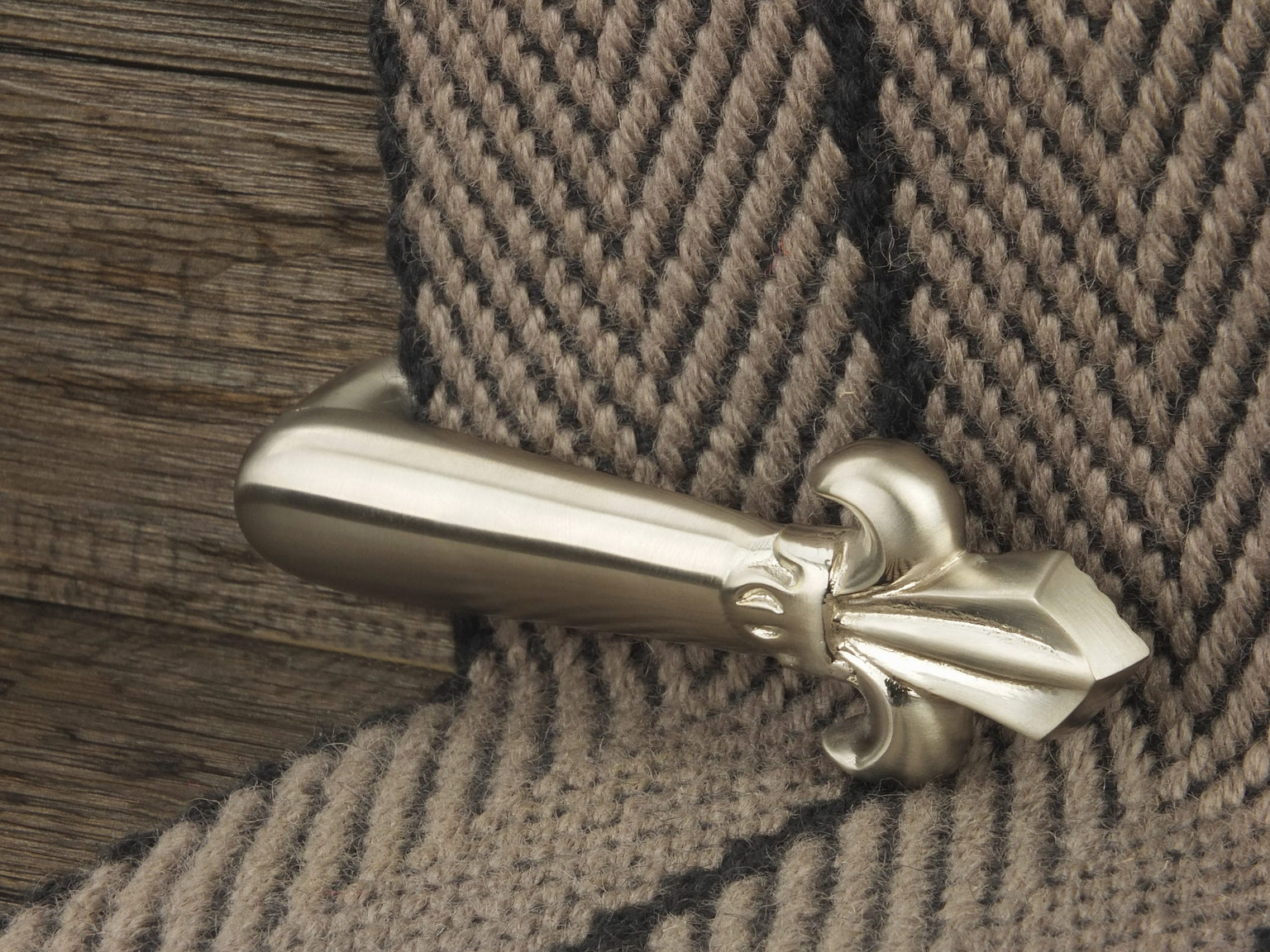 Stair Clips | Carpet Clips for Runners | Shop at CarpetRunners.co.uk ...